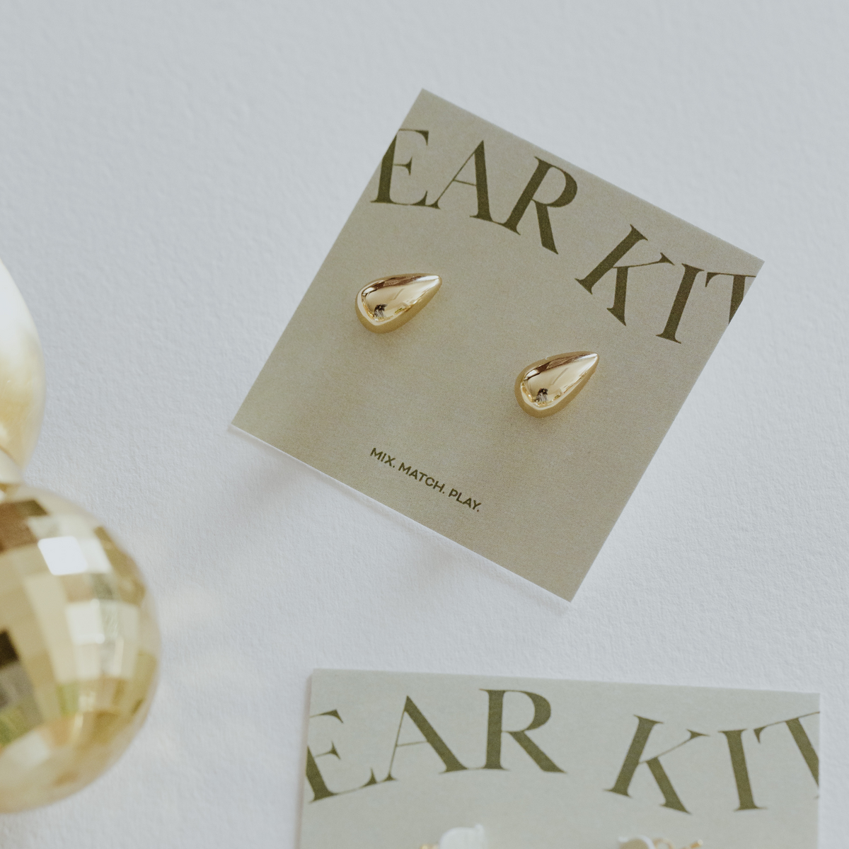 Gwen Studs – www.earkit.com