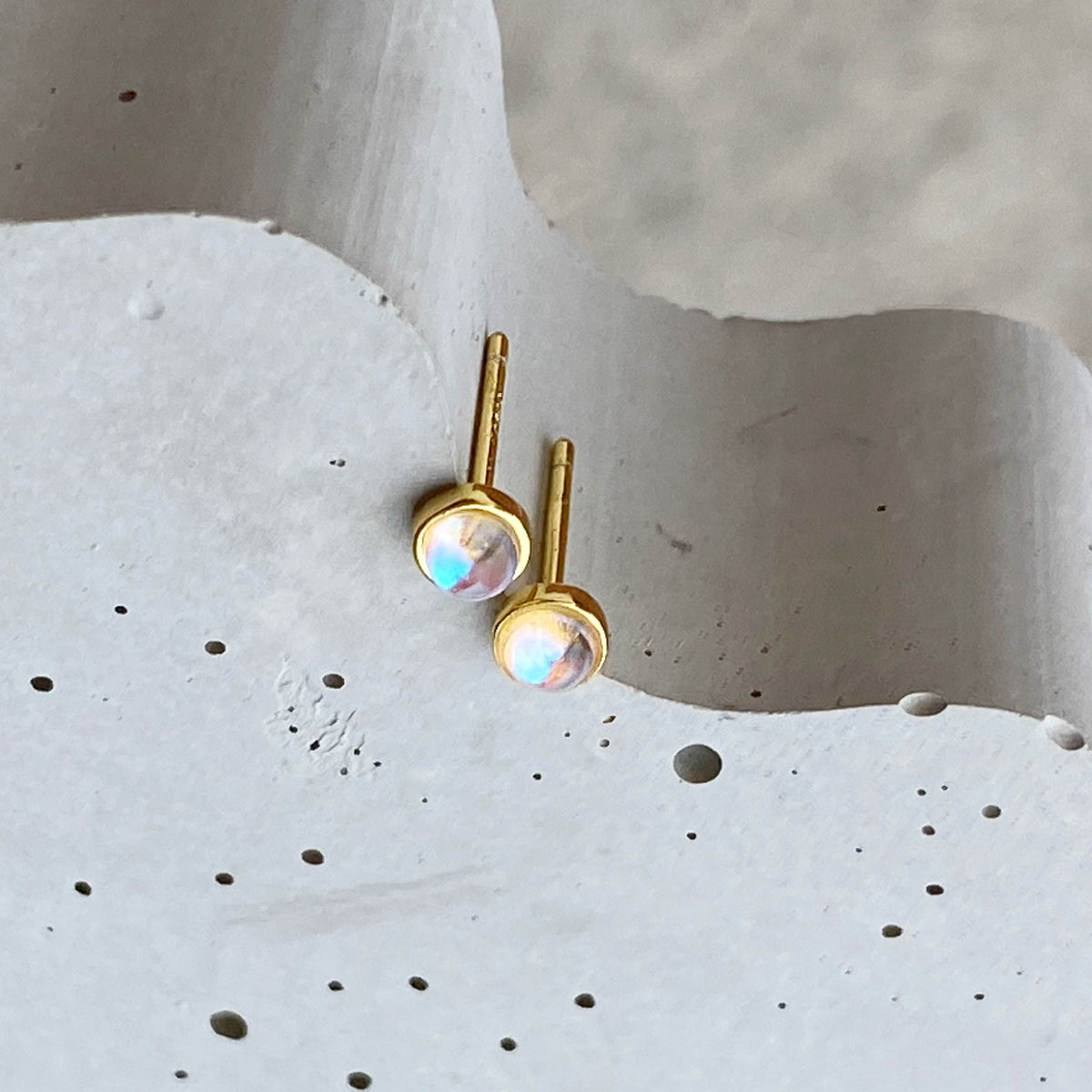 Gracie Studs – www.earkit.com