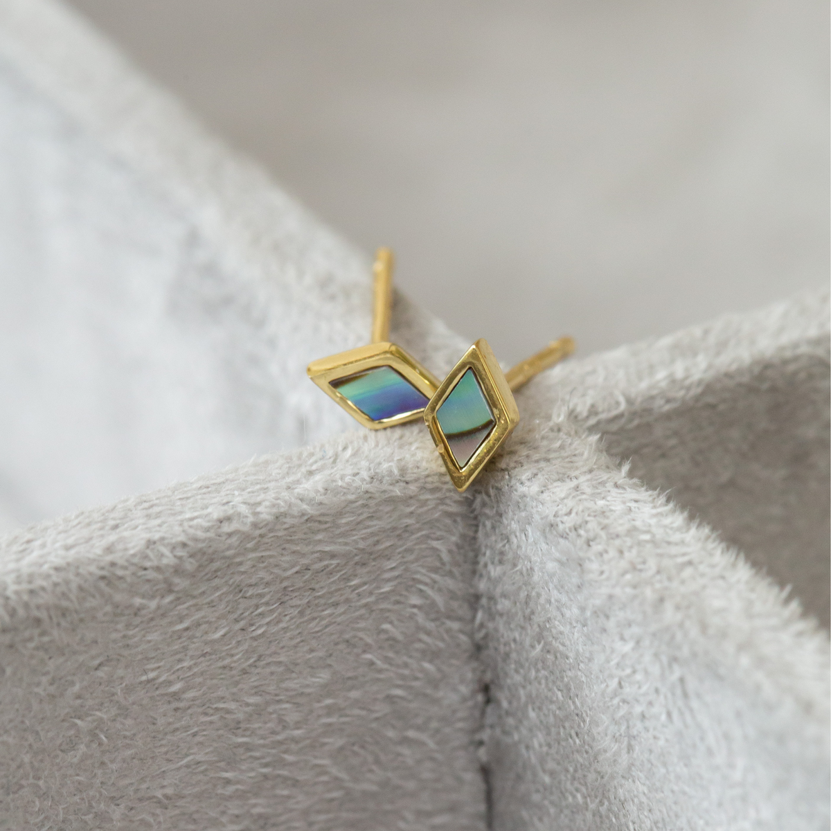Daphne Studs – www.earkit.com